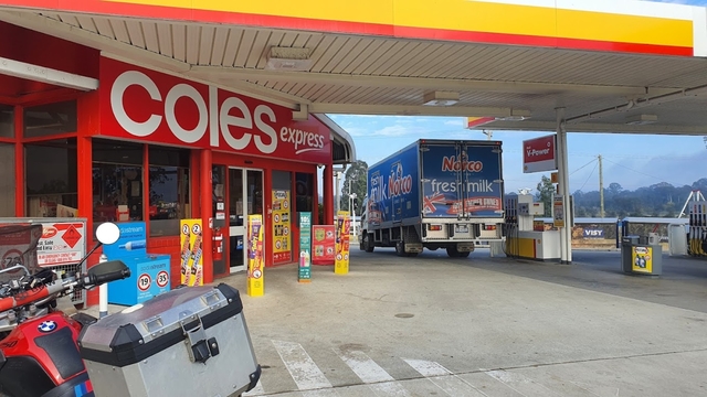 Wounded man left at servo | Jimboomba Today